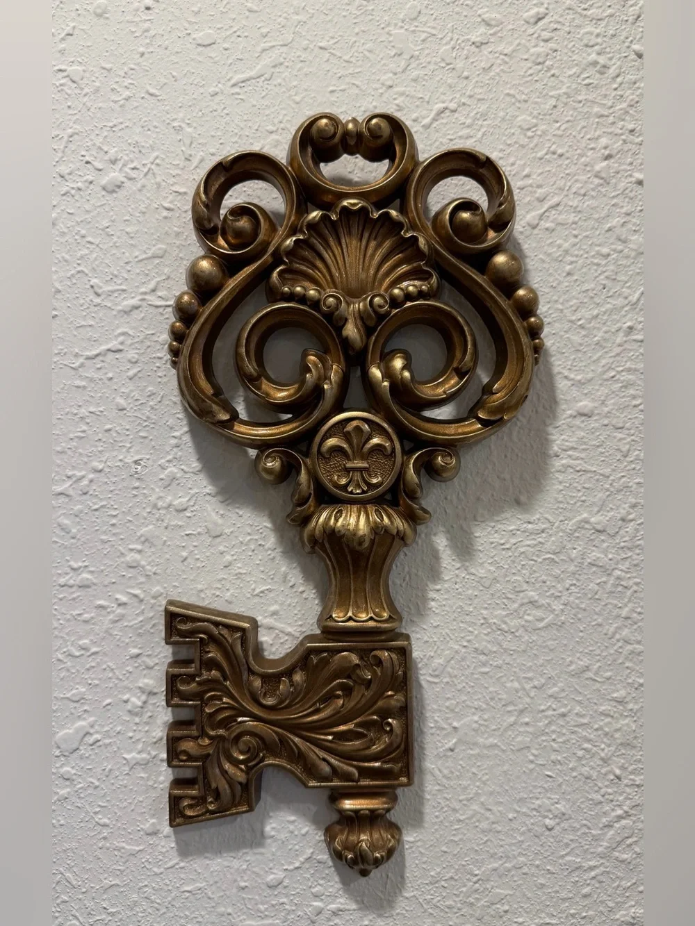 Wall Decor | Vintage Gold Key Wall Decor Fleur De Lis Mcm 7s Hollywood ...